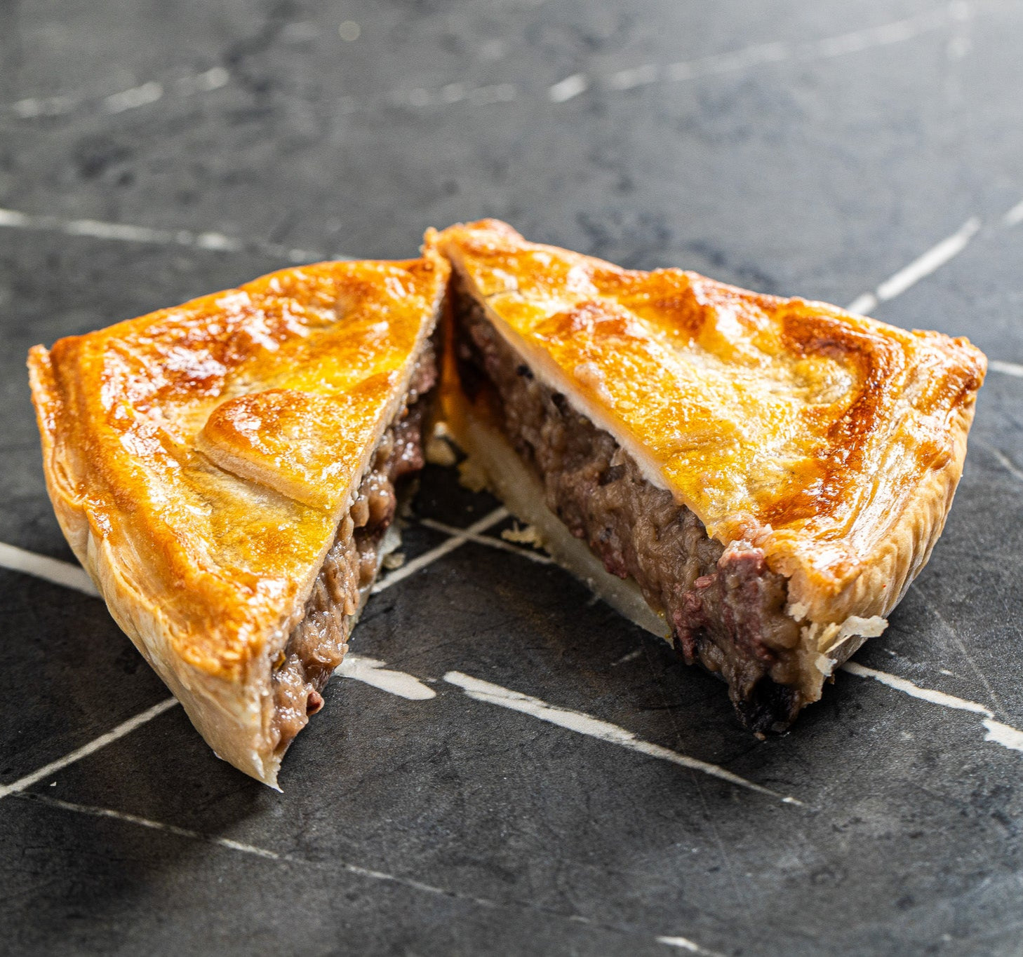 Black Angus Pepper Large Steak Pie | ButcherShop.ae UAE